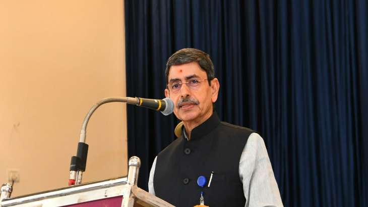 TN Governor takes U-turn, keeps dismissal order of minister Balaji in ...