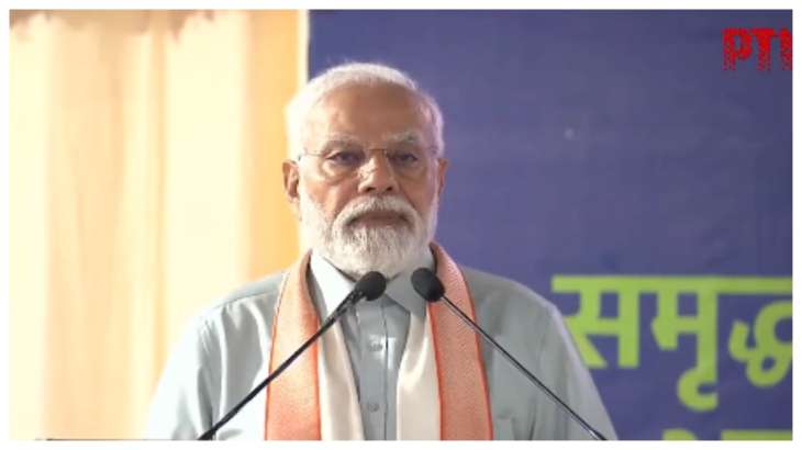 PM Modi inaugurates several development projects in poll-bound ...