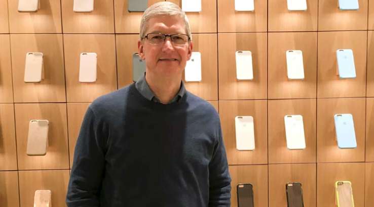 Apple CEO Tim Cook lands in Kanpur to watch IPL encounter | Cricket ...