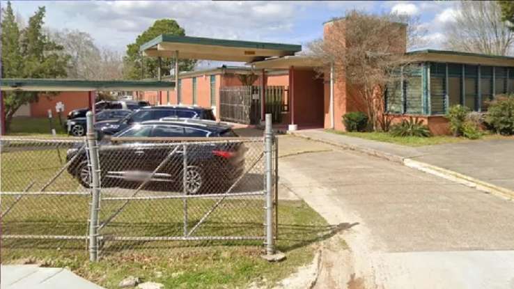 US: Massive brawl involving 200 people at Louisiana alternative school ...