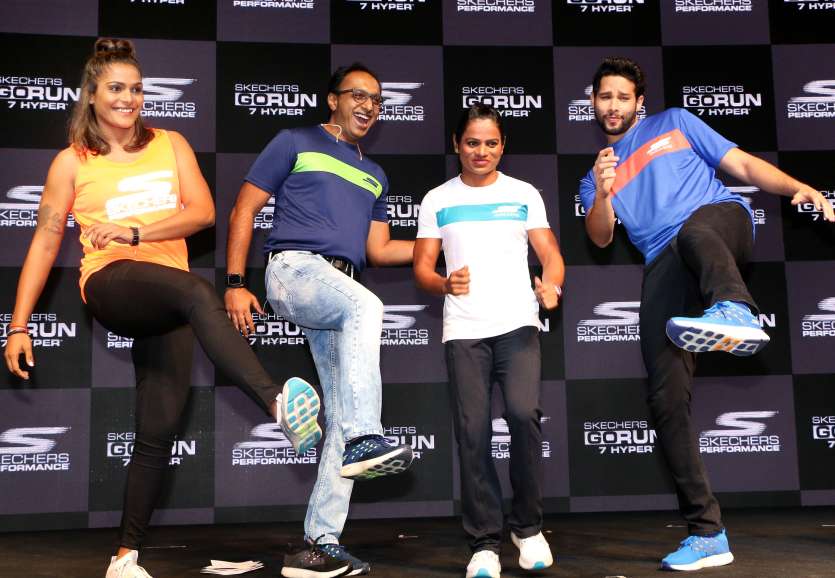 Latest Bollywood Photos June 15: Mahesh and Pooja Bhatt attend PwD ...