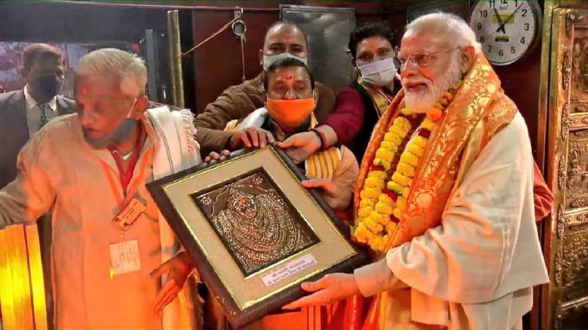 PM in Varanasi: Boat ride, Kashi Vishwanath Corridor launch, Ganga aarti | PICS