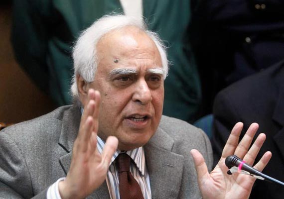 Akash tablet is alive and kicking, claims Kapil Sibal | India News ...
