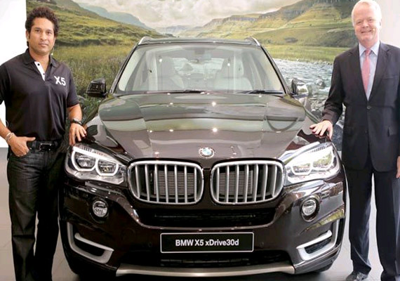 BMW India rolls out BMW X5 | India News – India TV