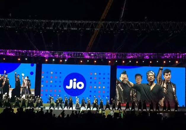 Reliance Jio launches 4G service for employees | India News – India TV