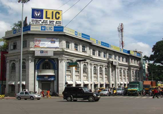 LIC invests Rs 35,293 cr in 9 months of FY14 | India News – India TV