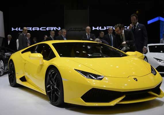 Review: Lamborghini's Huracan sleek throughout | India News – India TV