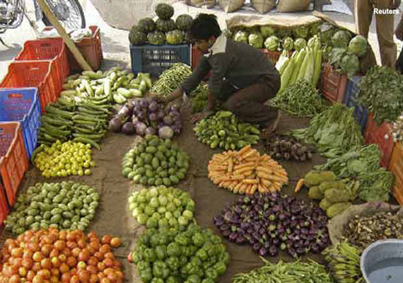 Vegetable prices push retail inflation to double digit | India News ...