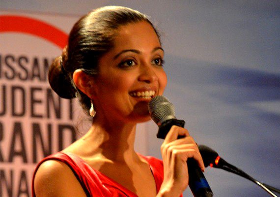 Actress Sheena Chohan to host IFFI 2014 | Bollywood - India TV News