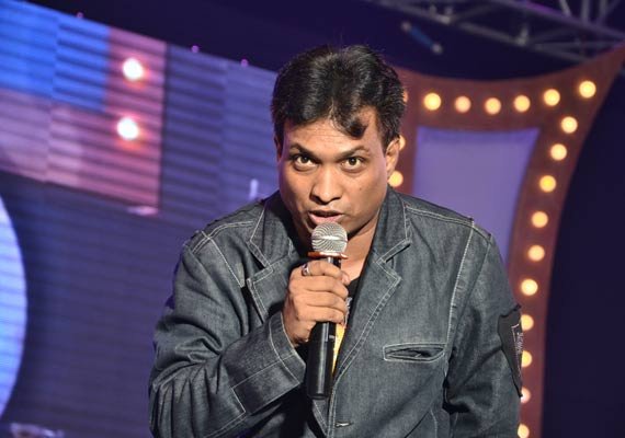 Live performances make stand-up comedians better actors: Sunil Pal ...