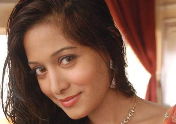 Preetika Rao happy 'Beintehaa' not terminated for Bigg Boss 8 ...