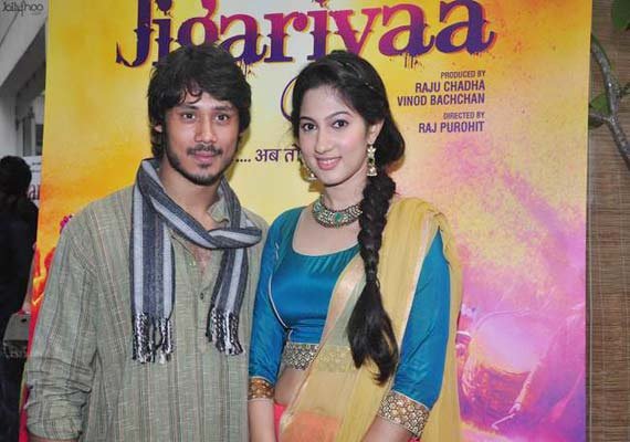 'Jigariyaa' movie review: A true splashy colourful love story ...