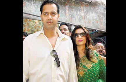 Dimpy Takes Rahul Mahajan To A Shrink | Bollywood News – India TV