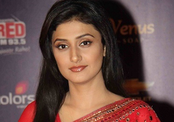 Ragini happy to be in Akshay's Punjabi production | Bollywood News ...