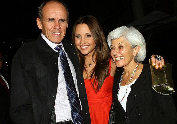 Bynes needed shift to The Canyon: parents | Hollywood News – India TV