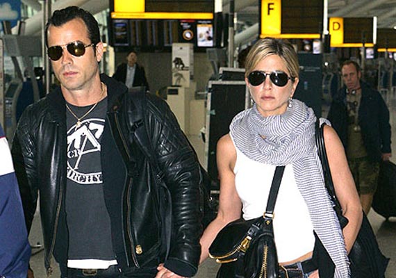 Aniston-Theroux will marry in California in December | Hollywood News ...