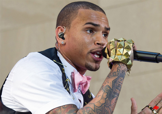 Chris Brown Becomes Gem Of 'Rap Genre' | Hollywood News – India TV