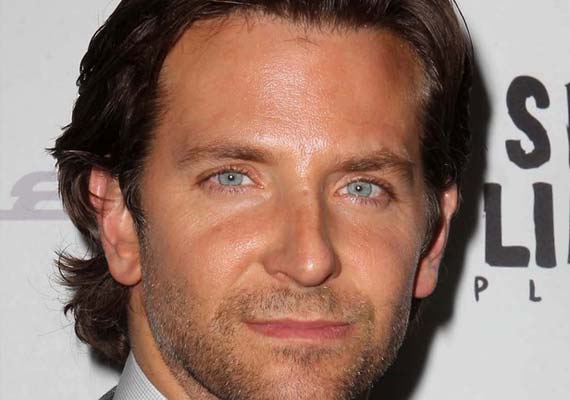 Cooper to take mom to Oscars | Hollywood News – India TV