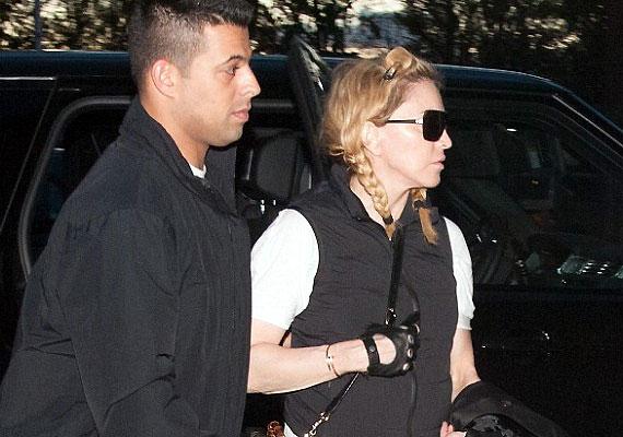 Diva tantrums! Madonna throws attitude, shouts at stranger driver ...