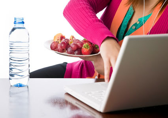 Cut off technology during meals: Nutritionist (see pics) | Lifestyle ...