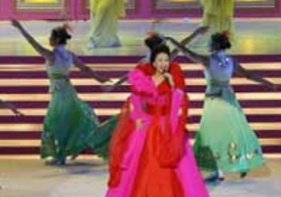 China's Singing Future First Lady | World News – India TV