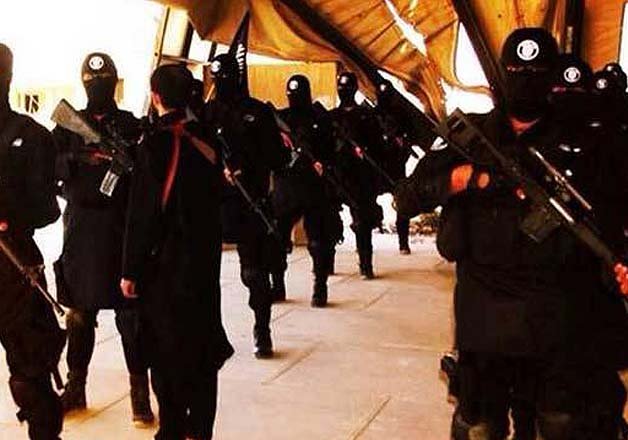 ISIS fighters flaunt American M16 rifles | World News – India TV