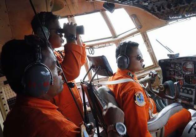 Black box signals from crashed AirAsia plane detected | World News ...
