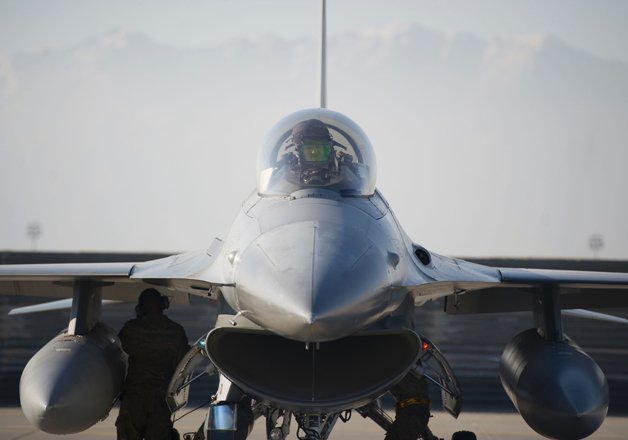 Pakistan thanks US for officially confirming F-16 deal | World News ...
