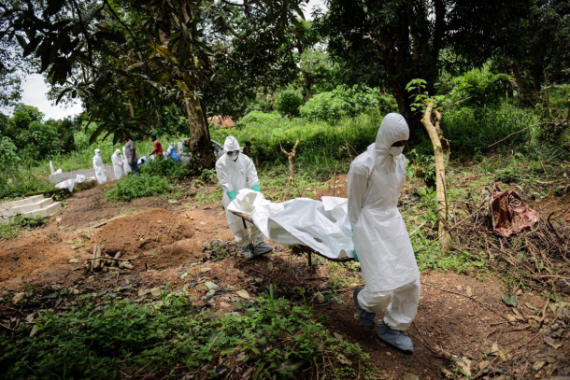 WHO outlines safe burial protocol for Ebola victims | World News – India TV