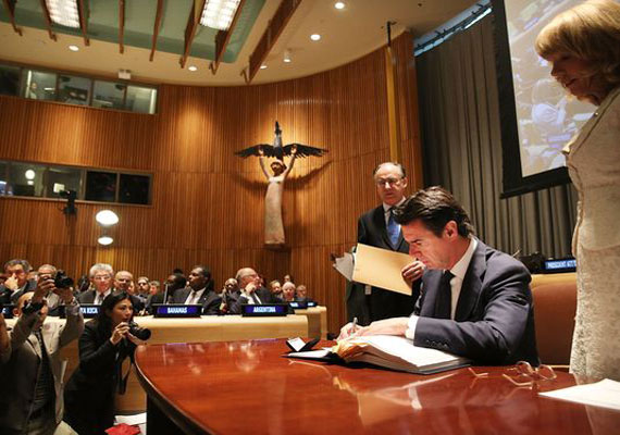 US, biggest exporter, signs landmark UN arms treaty | World News – India TV