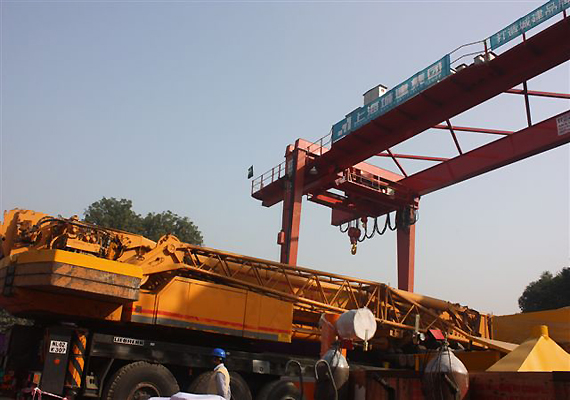 Amid border tensions, Chinese dig tunnel for Delhi Metro line | India ...