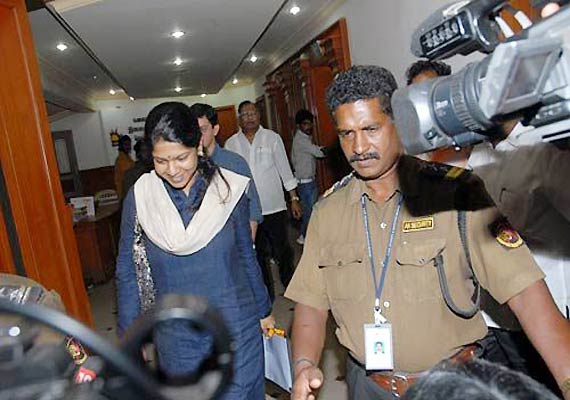 At Last Kanimozhi Gets Bail In 2G Case | India News – India TV