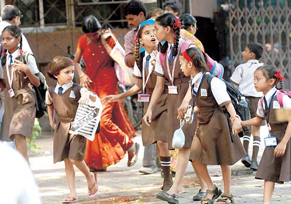 Delhi primary schools to hire guards for girls' security | India News ...