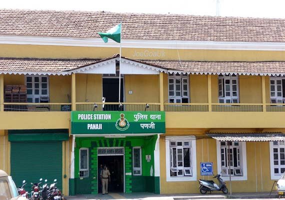 On duty police constables banned from using mobile phones: Goa IGP ...