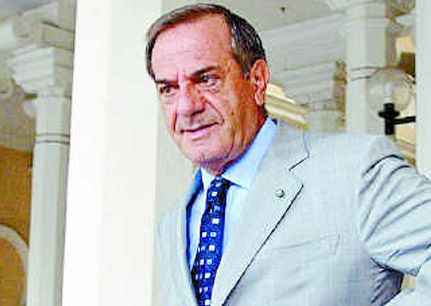 Court Defers Order On Move To Drop Case Against Quattrocchi | India ...