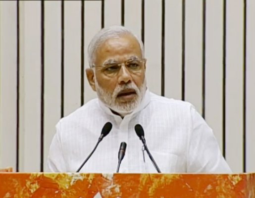 PM Narendra Modi shows deep involvement with labour initiatives | India ...