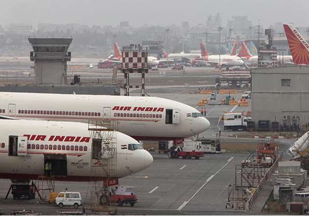 no proposal to cut privileges and protocols of VIP passengers -IndiaTV ...
