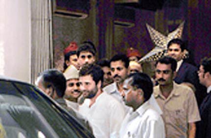 Rahul Makes Kitty Party Memorable | India News – India TV