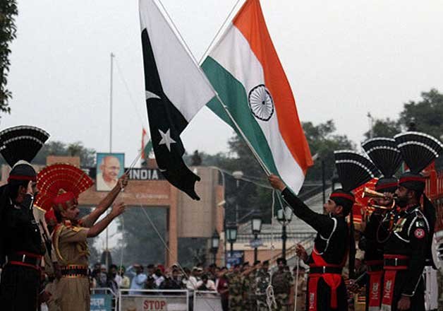 Indo-Pak Flag Meeting decides to defuse situation on LoC | India News ...