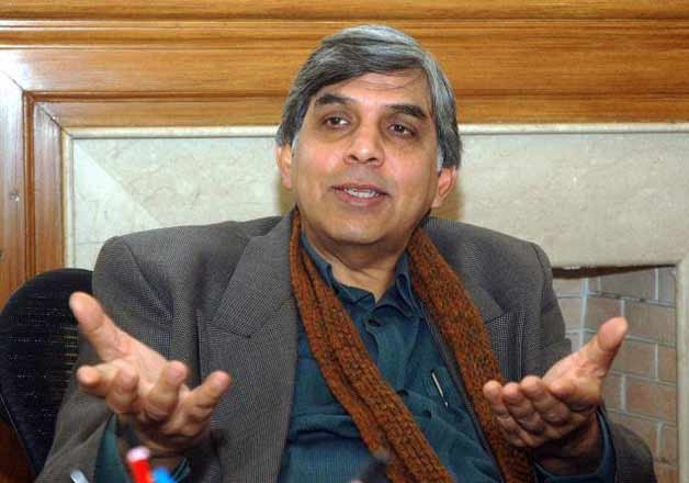 Deepak Pental supports Dinesh Singh over FYUP-IndiaTV News | India News ...