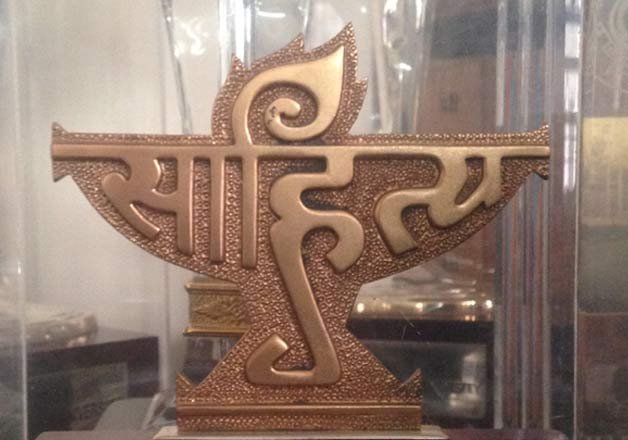 Sahitya Akademi urges writers to take back awards | India News – India TV