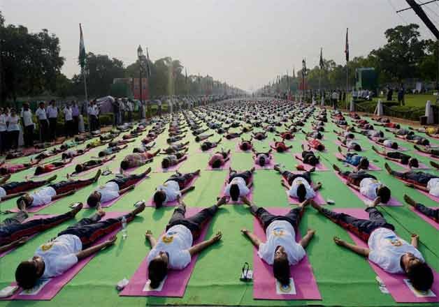 Only 35 out of 84 lakh 'asanas' for big yoga day |IndiaTV News | India ...