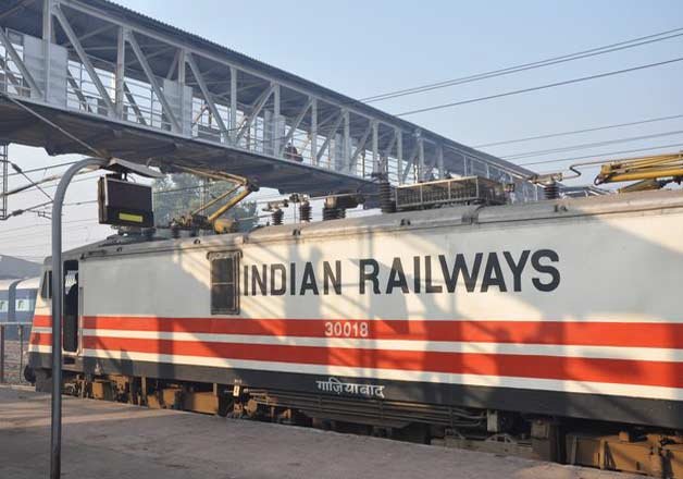 IRCTC to install 5 more servers to strengthen ticketing system |IndiaTV ...