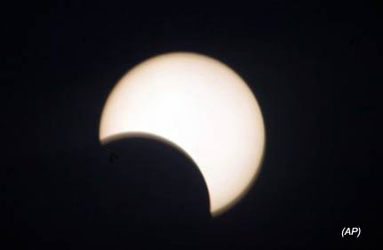 Asians Watch Millennium's Longest Solar Eclipse | India News – India TV