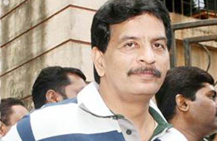 Former Encounter Specialist Pradeep Sharma Goes To Jaill Till Jan 27 ...