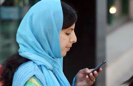 Centre Lifts Ban On Pre-Paid Cellphones In J&K | India News – India TV