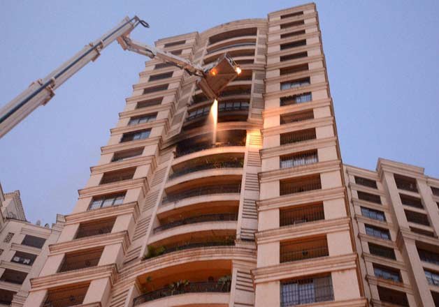 Seven dead, 26 injured in fire at Mumbai high rise-IndiaTV News | India ...