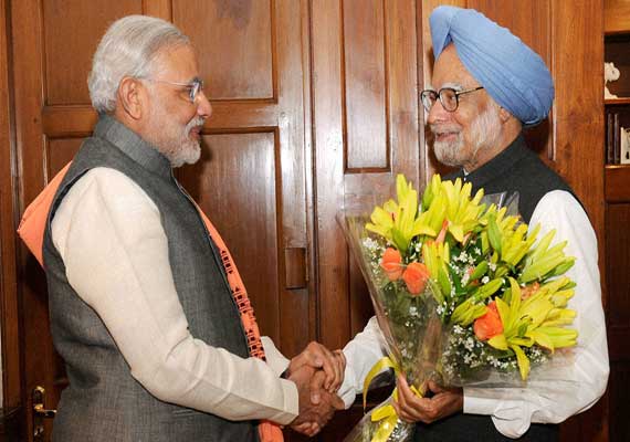 Narendra Modi visits Manmohan Singh | India News – India TV
