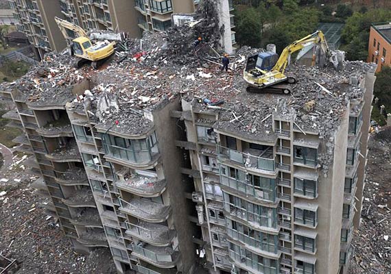Noida Highrise Owners Beware, Chinese Residential Tower Leans After ...