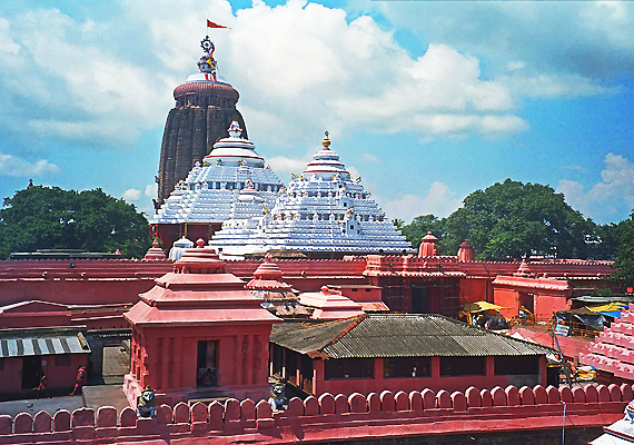One Tonne Stone Slab Falls From Puri Jagannath Temple | India News ...